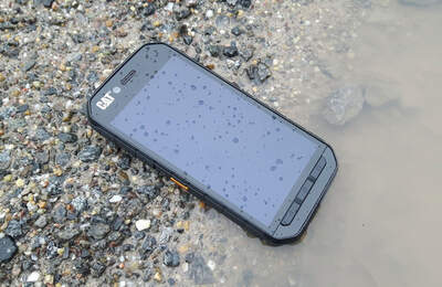Test: Robuste Outdoor-Smartphones | outdoor-magazin.com
