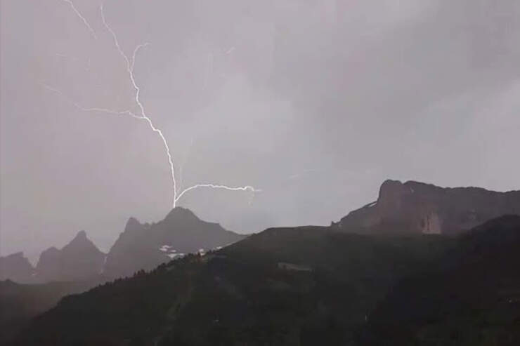 Gewitter am Berg - wie man sich vor Blitzen schützt | outdoor-magazin.com