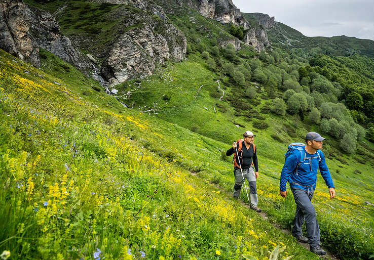 Entdecke unberührte Gebirge in Albanien, Kosovo und Mazedonien ...